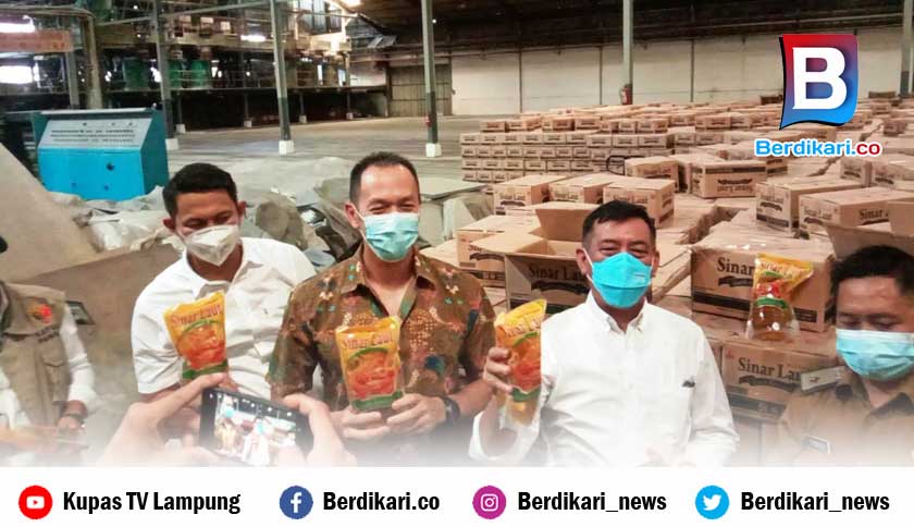 Berdikari - CV Sinar Laut Simpan 356 Ribu Liter Minyak Goreng ...
